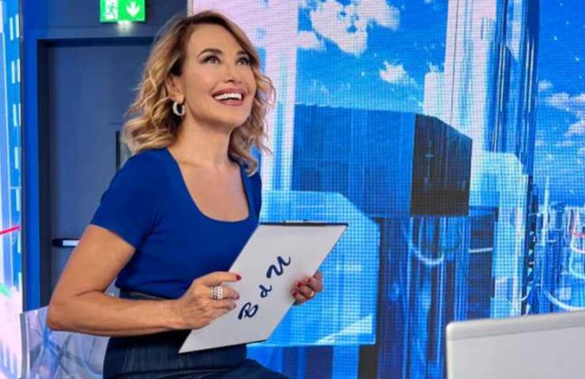 Barbara D'Urso furibonda in diretta, non si contiene è il caos